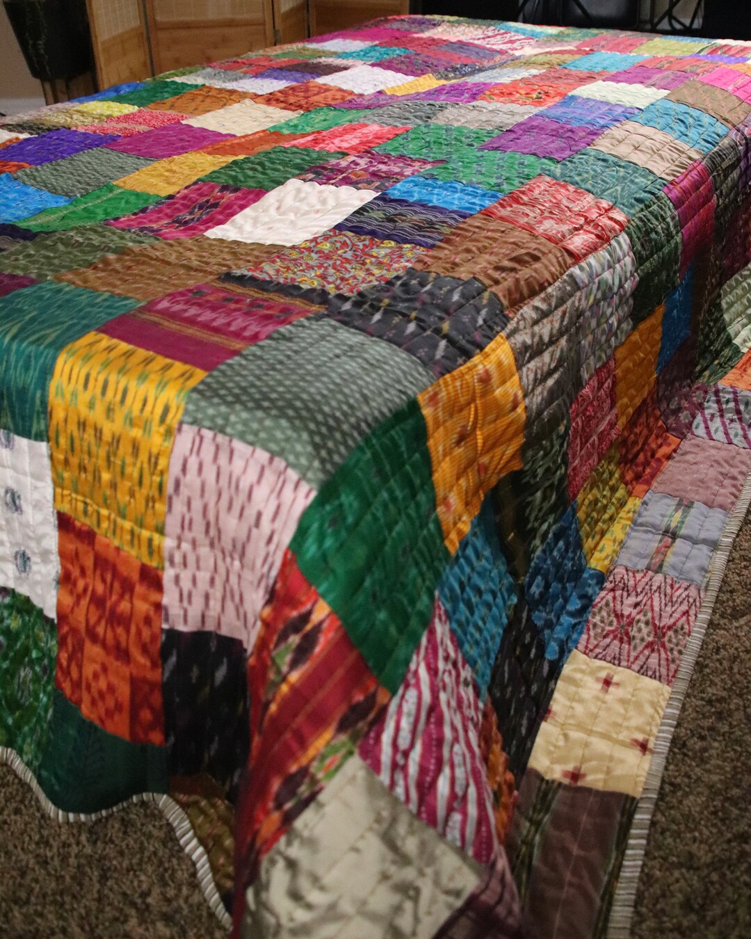 Silk Sari Patchwork Quilt | Soul Sari Sada Design - Etsy