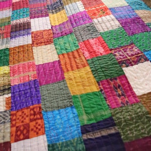 Silk Sari Patchwork Quilt | Soul Sari Sada Design - Etsy