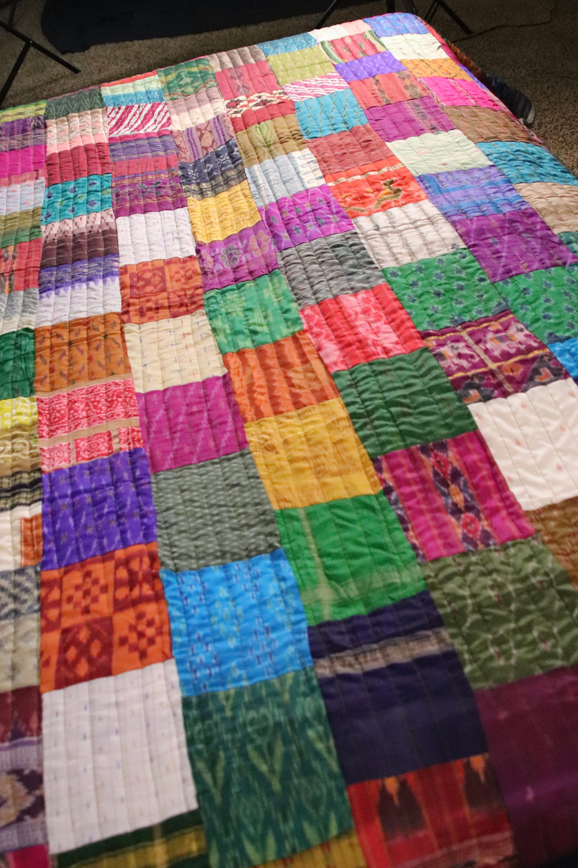 Silk Sari Patchwork Quilt | Soul Sari Sada Design - Etsy