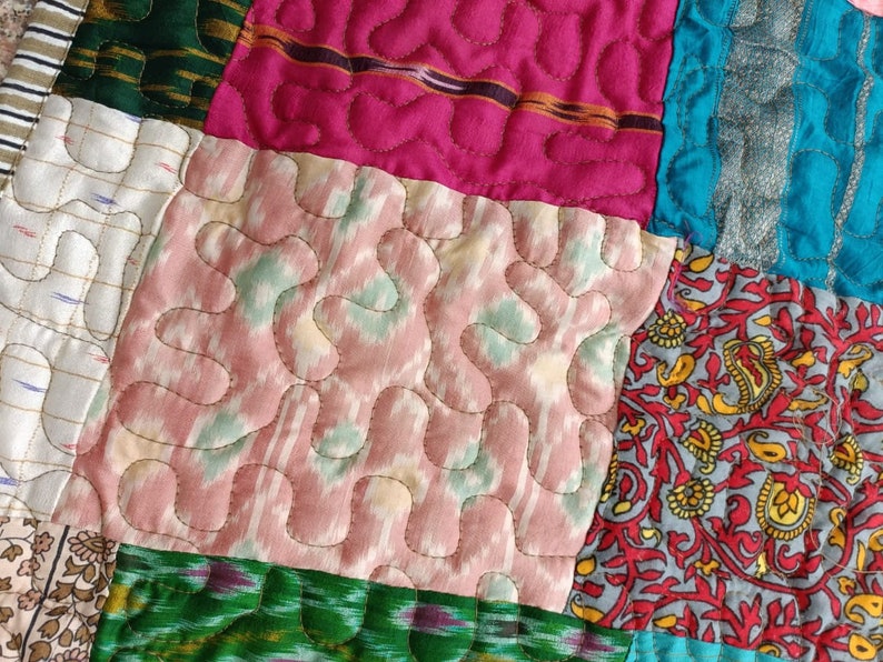 Silk Sari Patchwork Quilt | Soul Sari Sada Design - Etsy