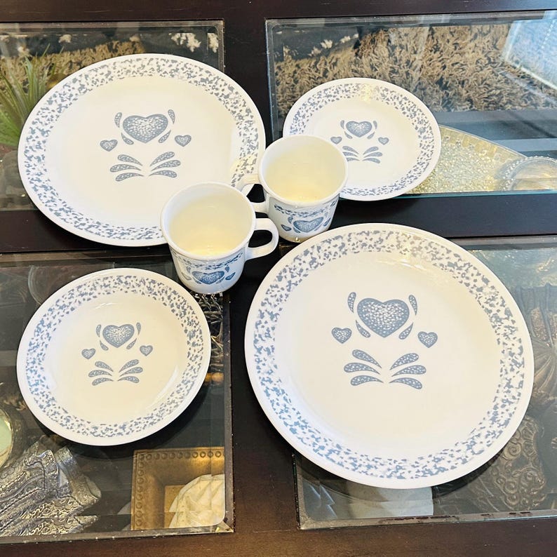 Corelle Blue Hearts Dinnerware Set – Vintage Corningware 6-piece Plate ...