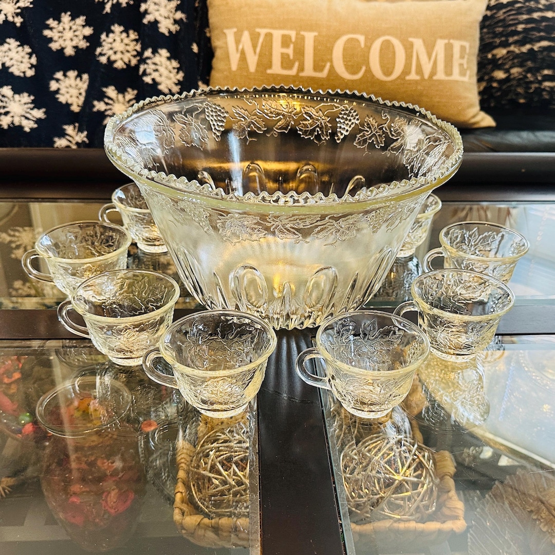 Vintage Indiana Glass Princess Punch Bowl Set – Clear Glass With 8 Cups ...