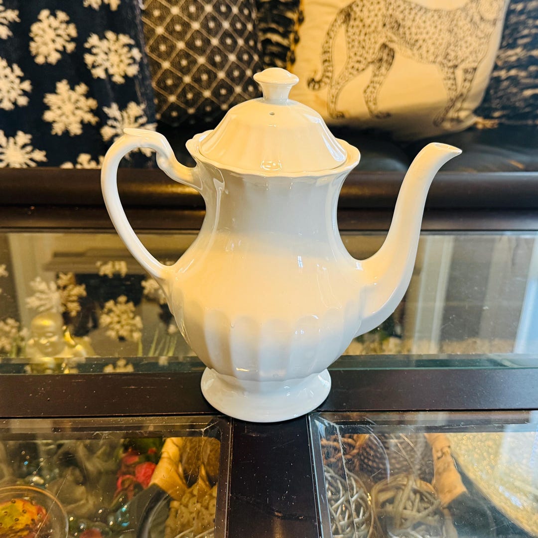 J&G Meakin Classic White Coffee Pot With Lid - Etsy UK