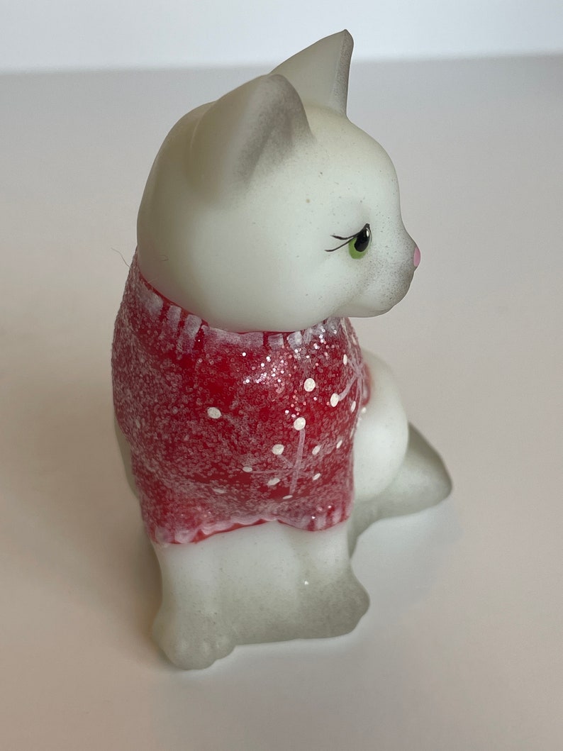Vintage Fenton White Satin Cat Figurine Sitting Cat Hand Painted ...