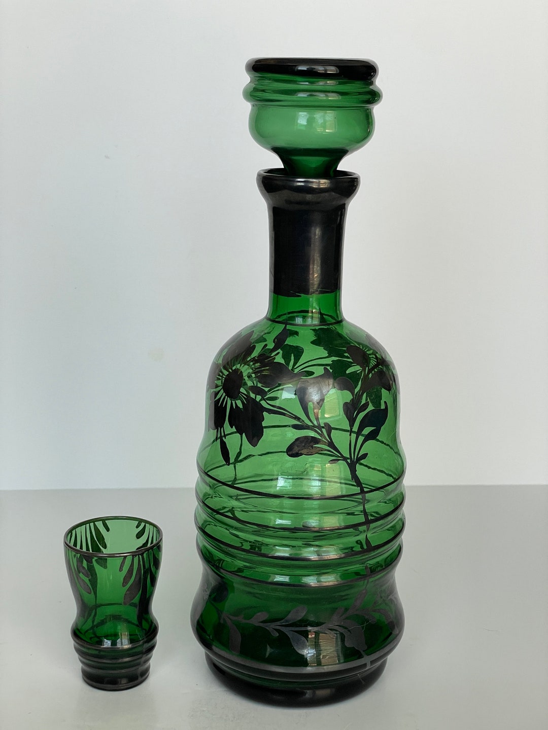 Vintage Bohemian Emerald Green Glass Decanter With Stopper and Glass - Etsy