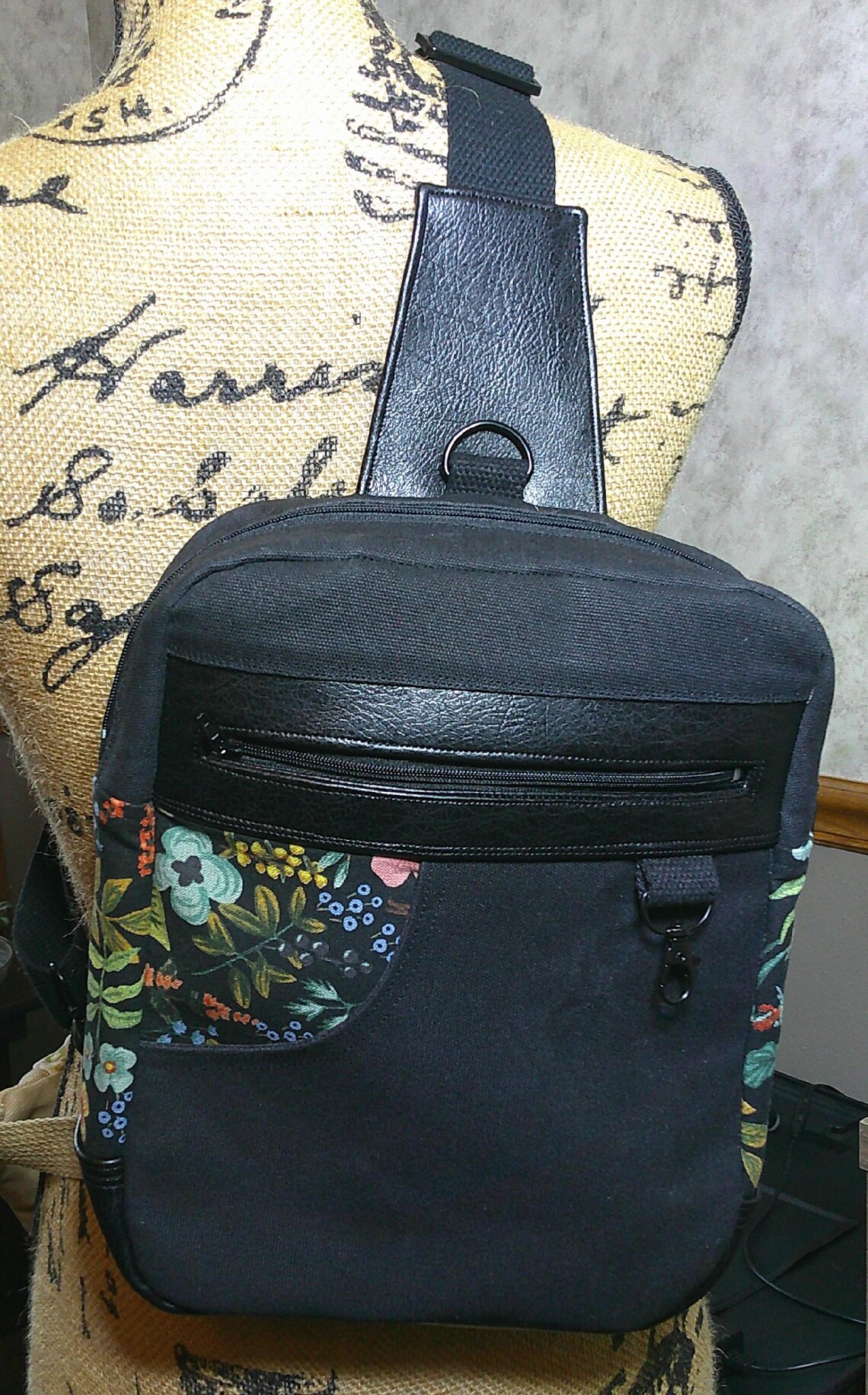 Sling Backpack Waxed Canvas Sling Reporter Bag With Zipper Pockets Slip ...