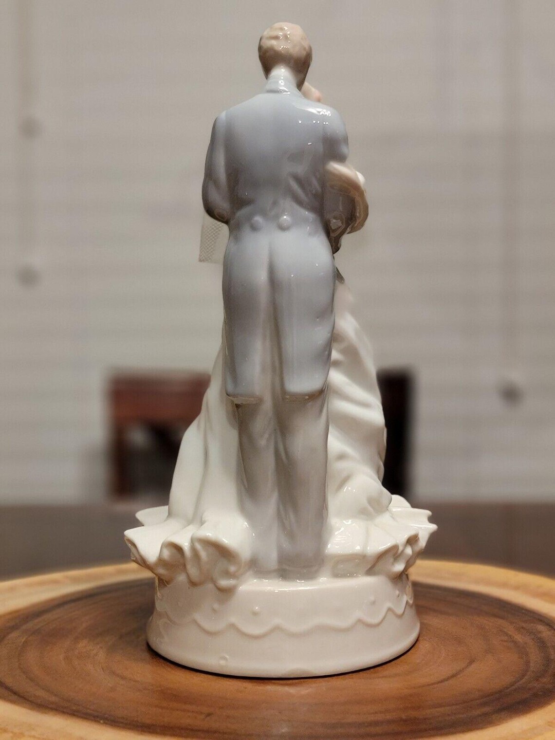 Bride and Groom Wedding Dance Music Box Figurine, Excellent Condition ...