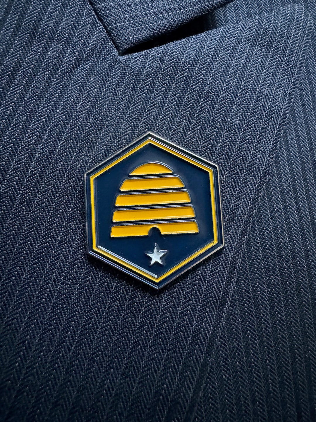 Utah Beehive Flag Hex Lapel Pin - Etsy