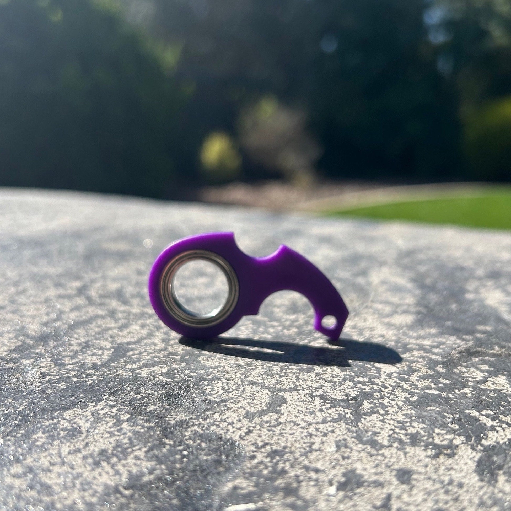 Karambit Spinner Style Fidget Spinner Keychain, Anti Anxiety Toy ...