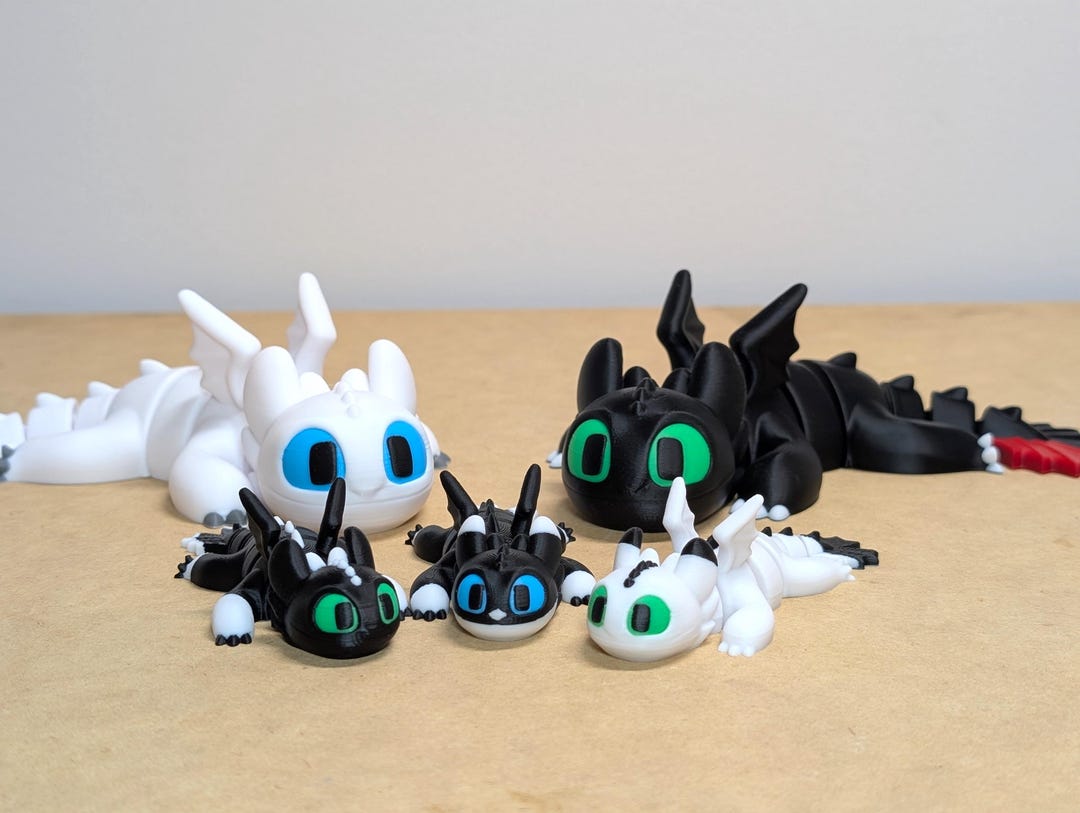 Toothless Light Fury Night Lights Flexi Figures | HTTYD Dragon Family ...