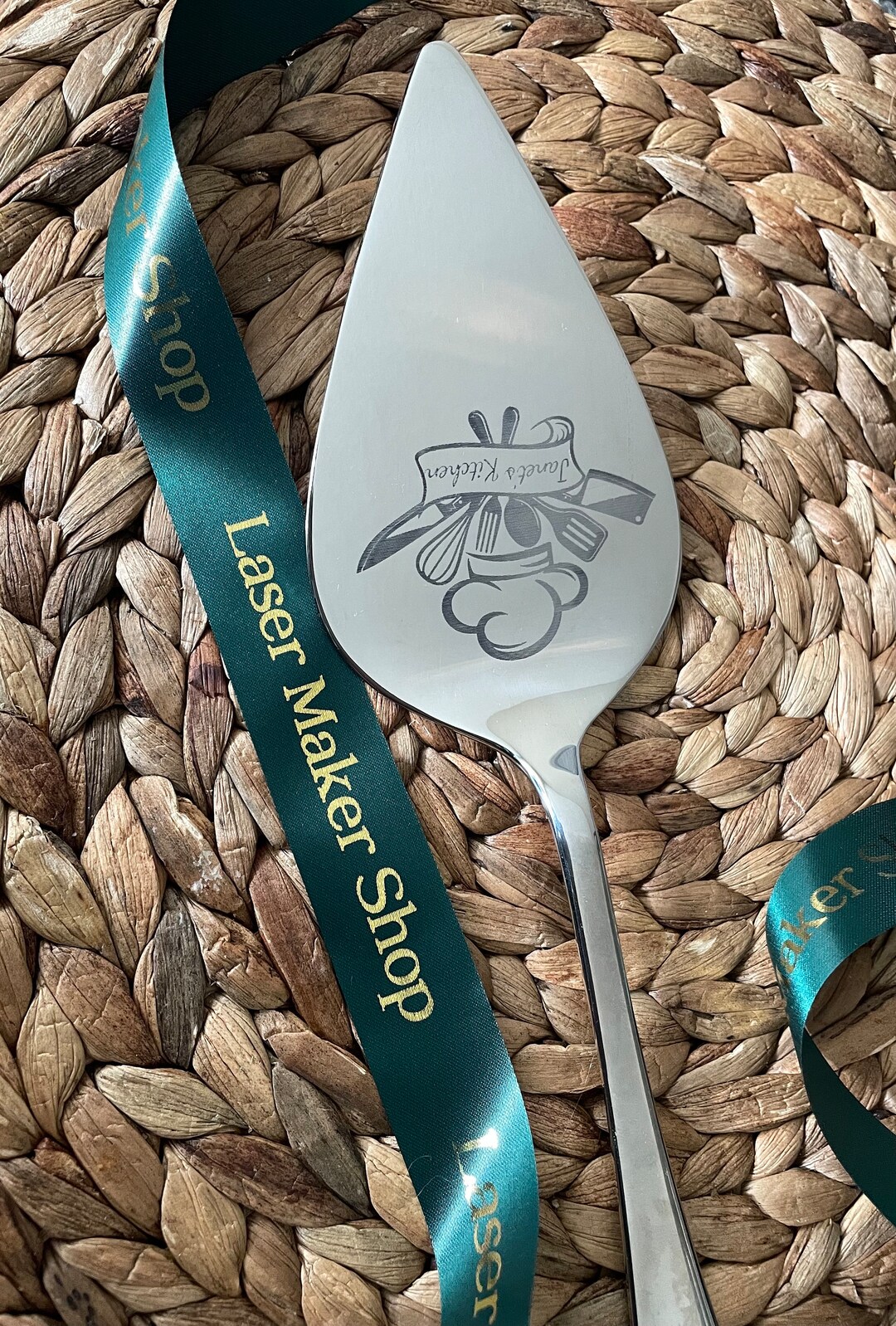 Customized Engraved Cake Server. Engraved Grandma Pie Server ...