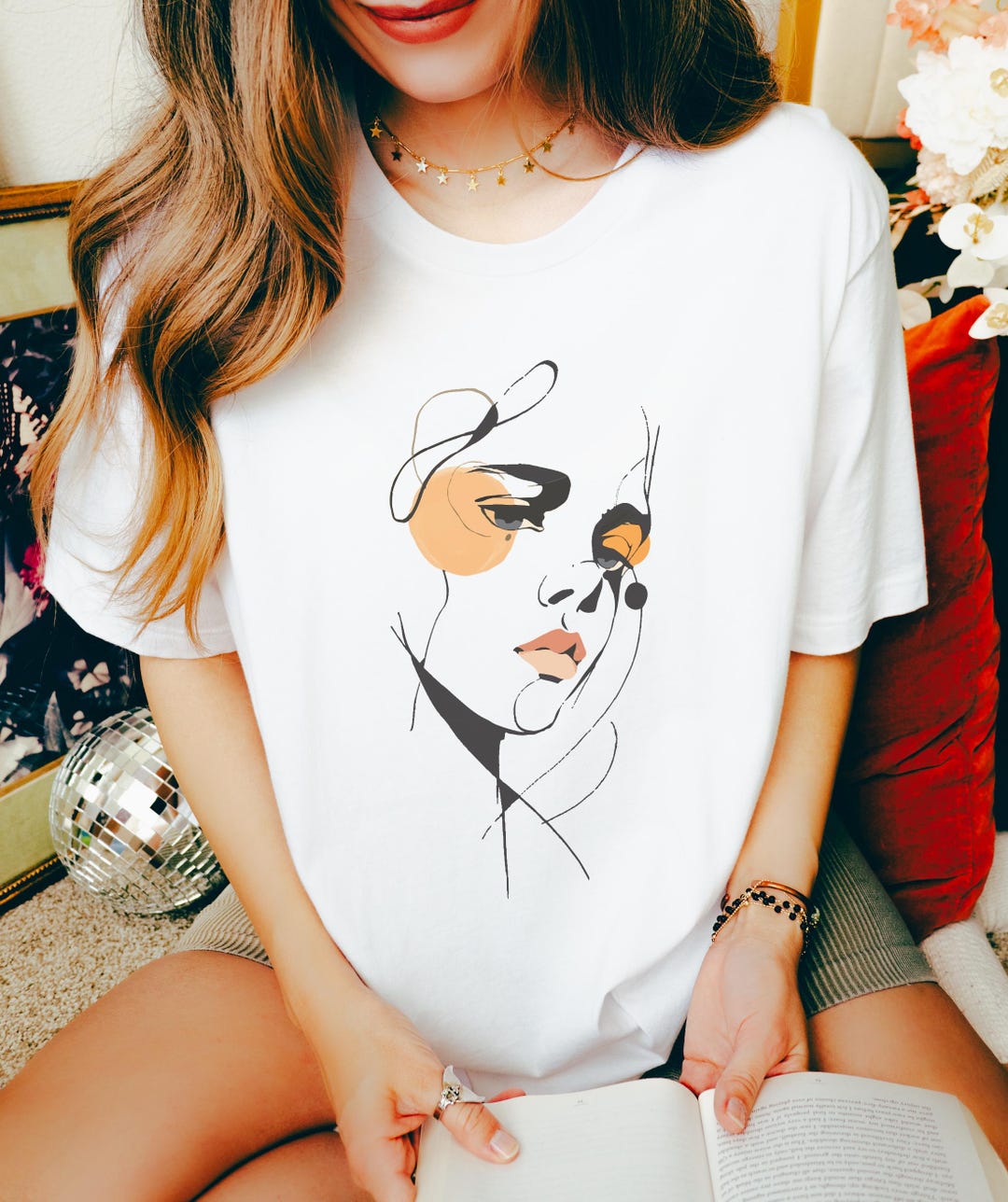Female Minimalist Face Shirt, Female Illustration Tee, Trendy ...