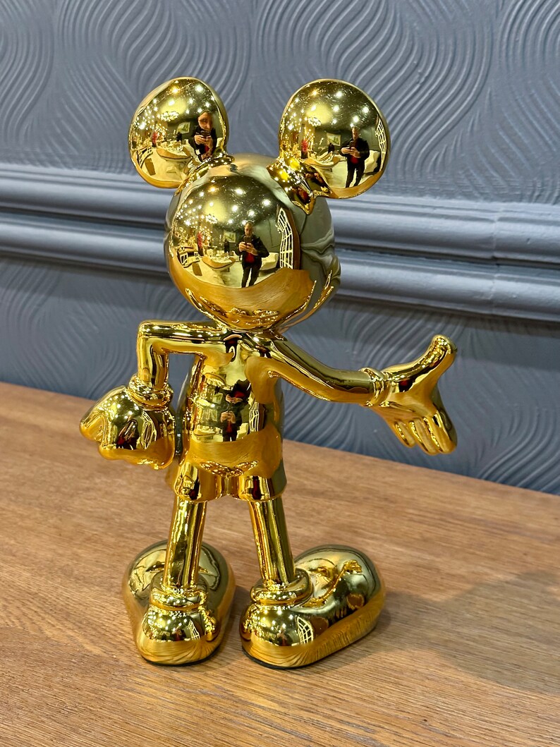 Shiny Gold Mickey Mouse Statue, Pop Art Gold Mickey Mouse Sculpture ...