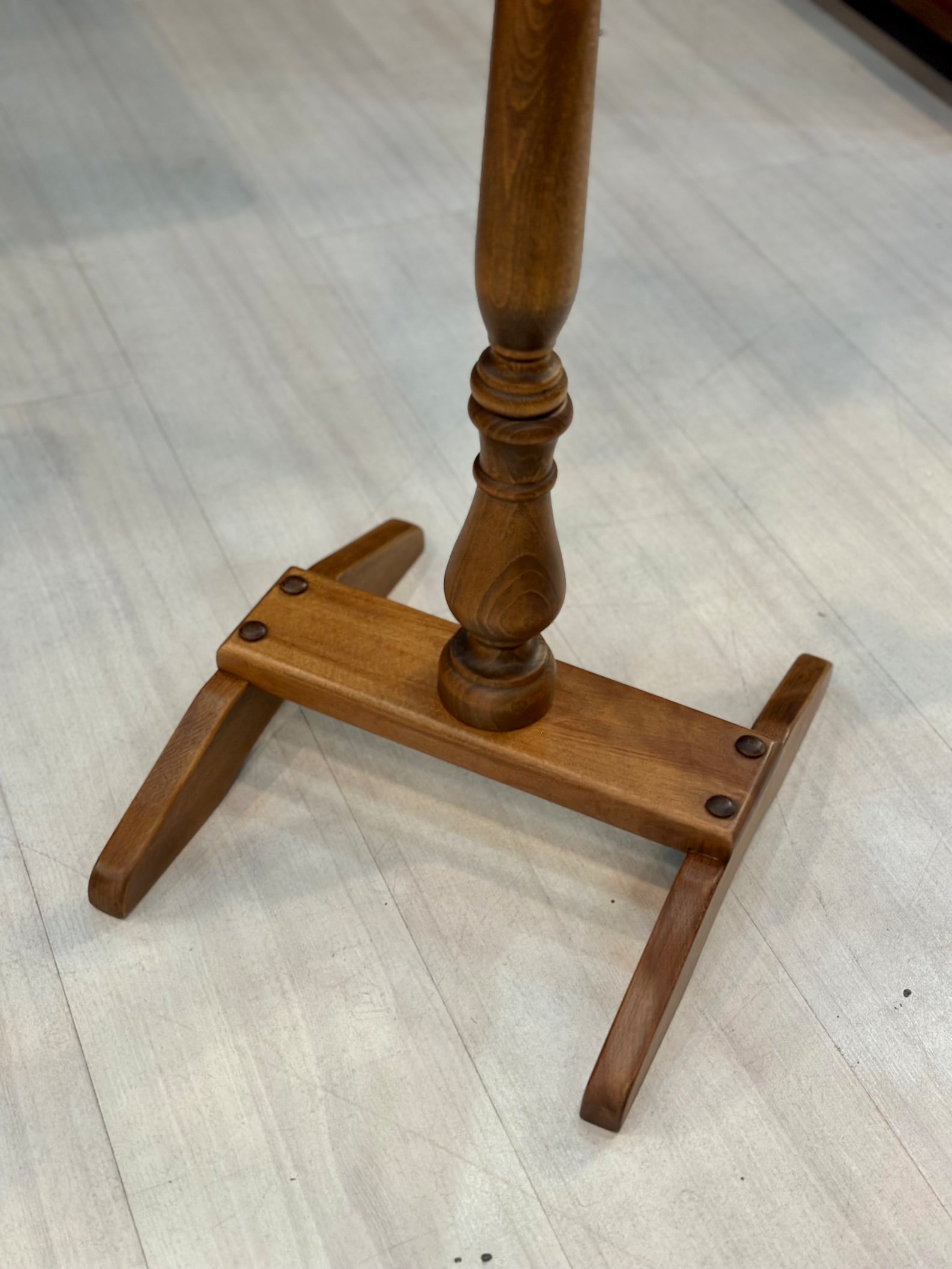 Minimalist Valet Stand Oaken, Oak Valet Stand, Modern Dumb Butler, Coat ...