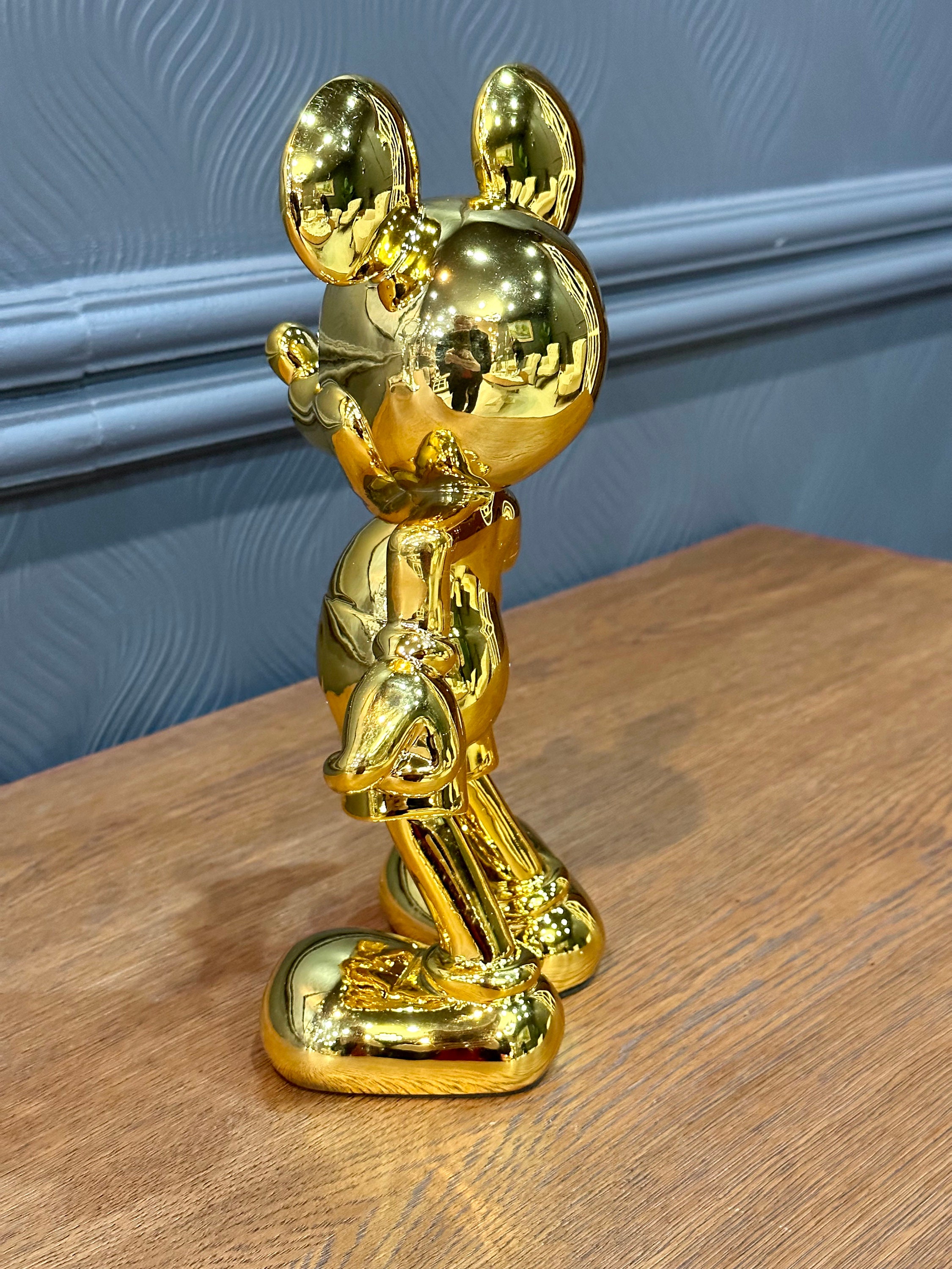 Shiny Gold Mickey Mouse Statue, Pop Art Gold Mickey Mouse Sculpture ...