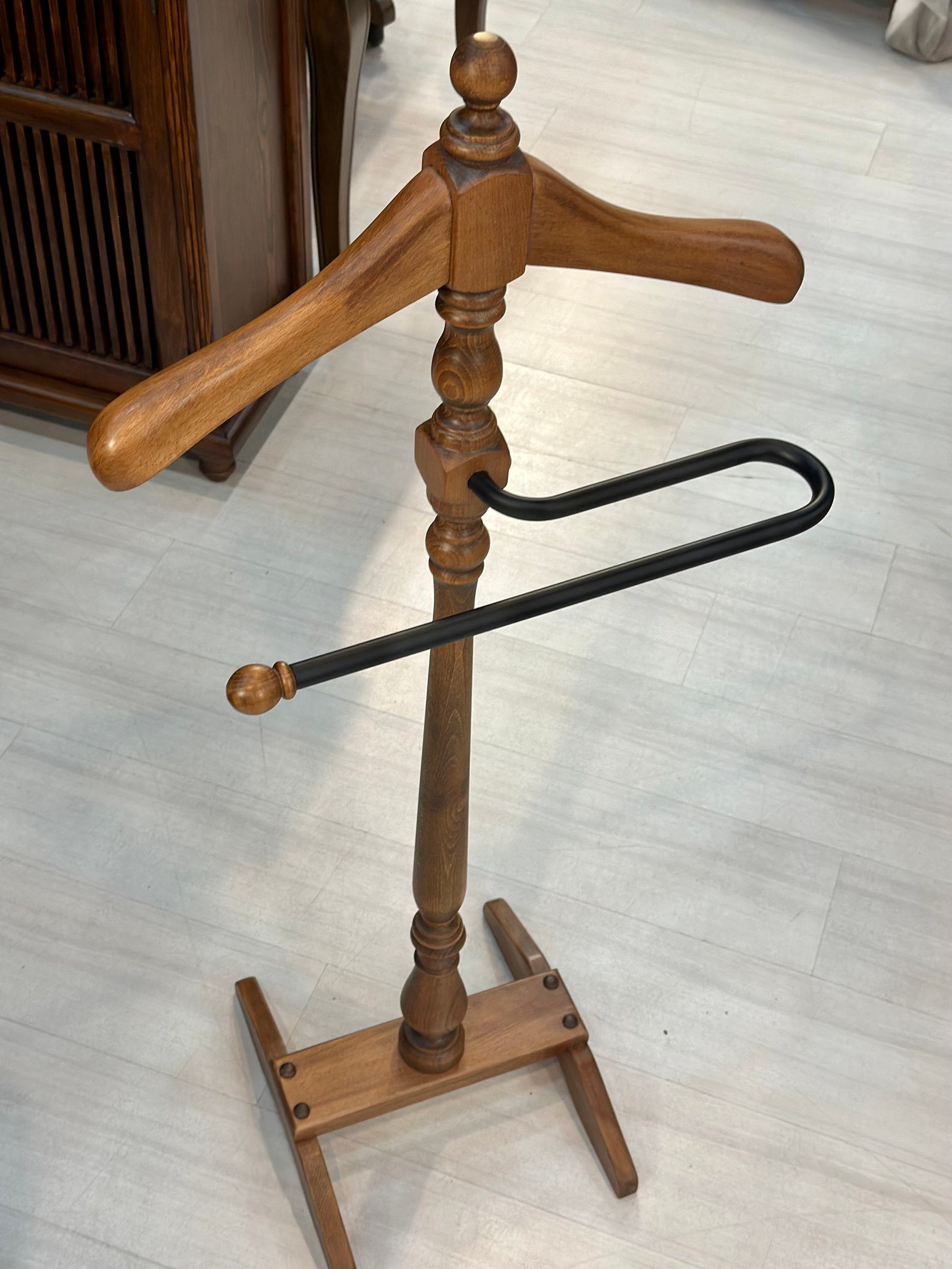 Minimalist Valet Stand Oaken, Oak Valet Stand, Modern Dumb Butler, Coat ...