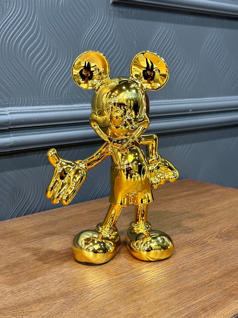 Shiny Gold Mickey Mouse Statue, Pop Art Gold Mickey Mouse Sculpture ...