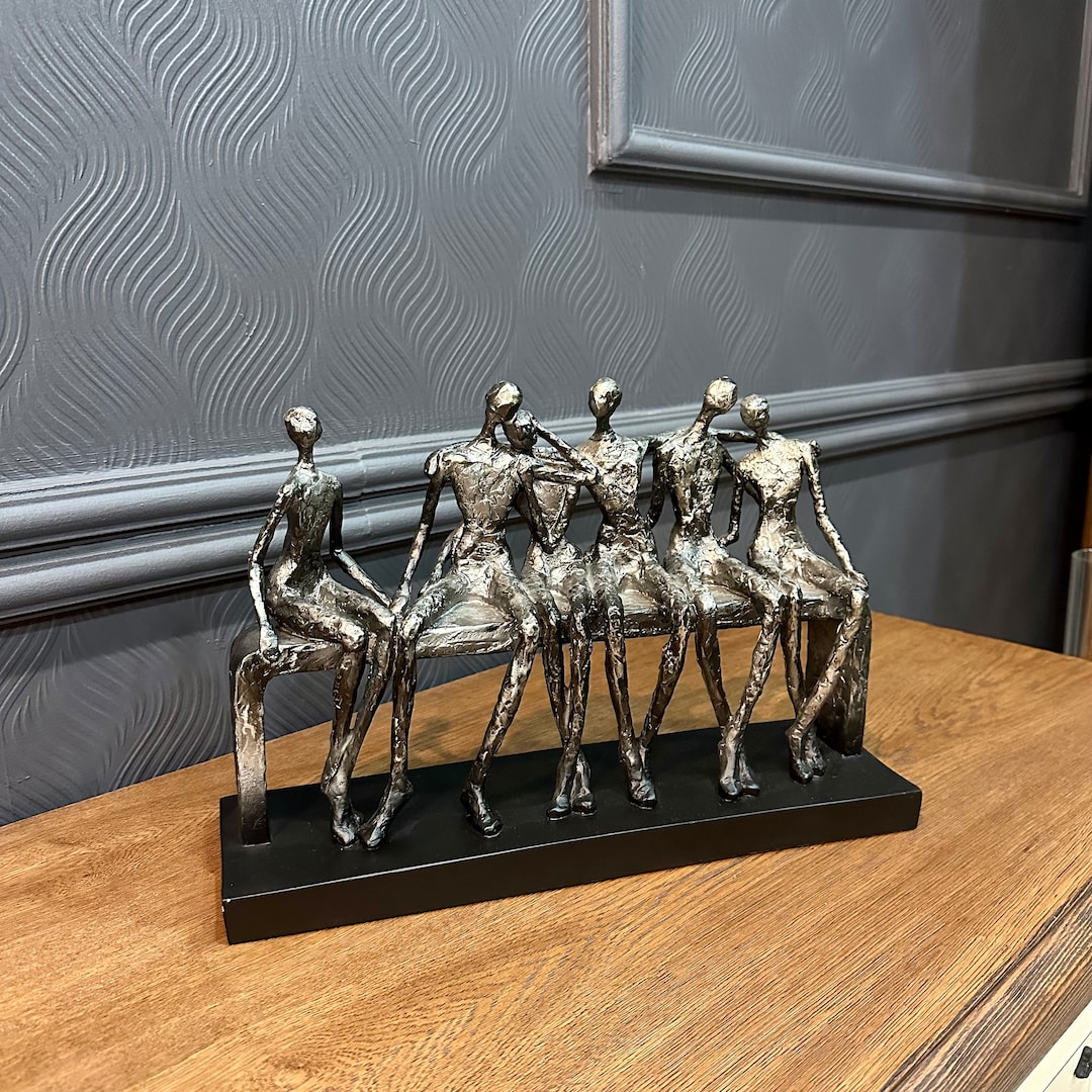 Friends Sitting Embracing Ornament Statue, Family of Sitting on Bench ...