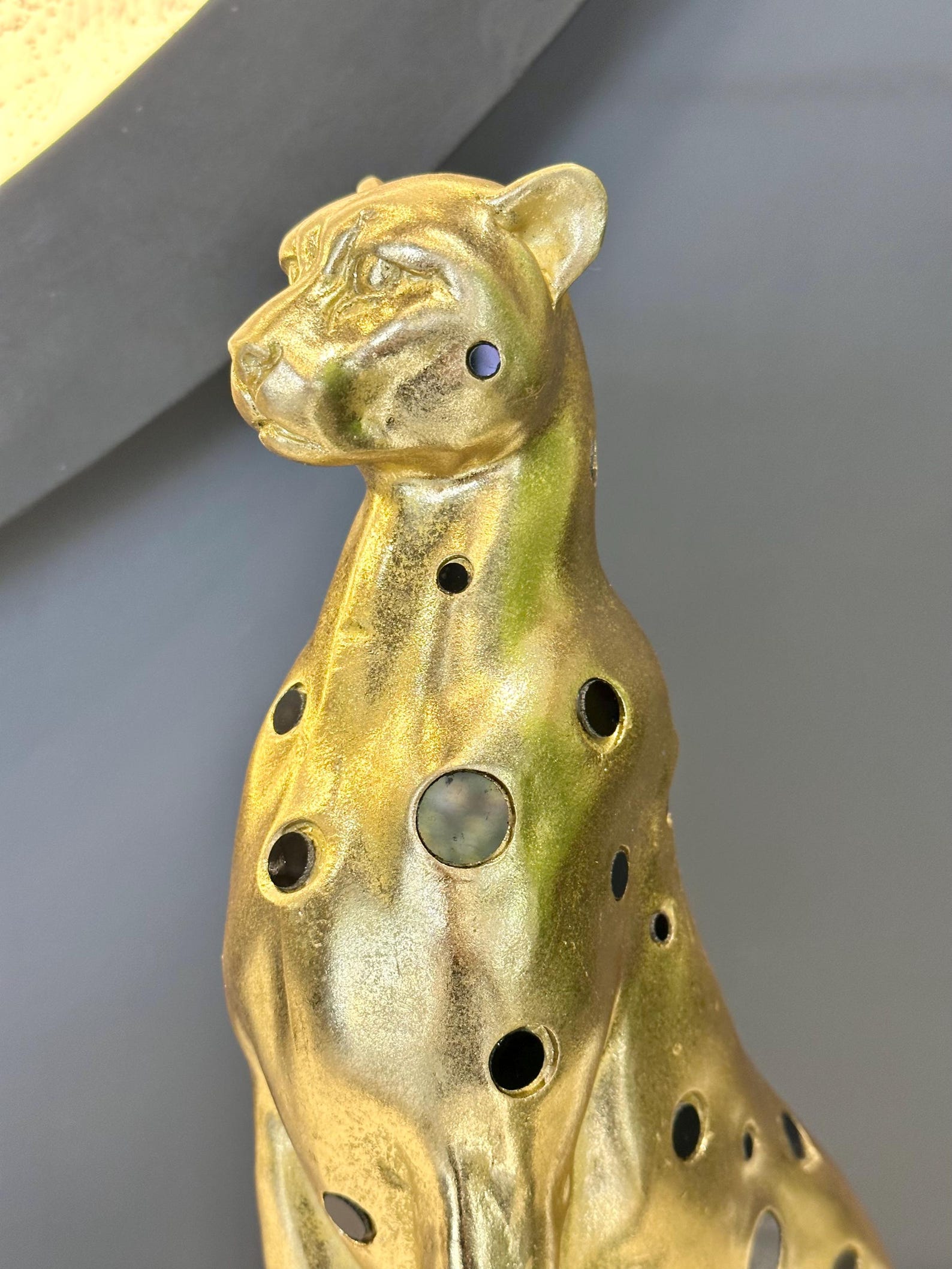 Sitting Gold Leopard Statue - Handmade Wild Leopar Statue - Graffiti ...