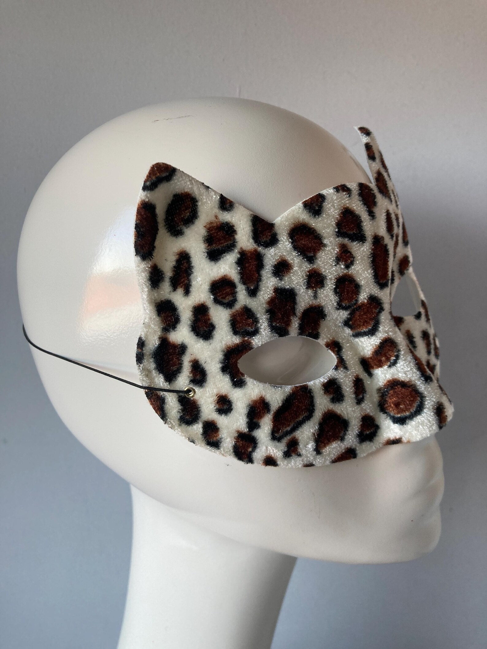 Simple White Leopard Print Fabric Mask Cat Masquerade Halloween Mask ...
