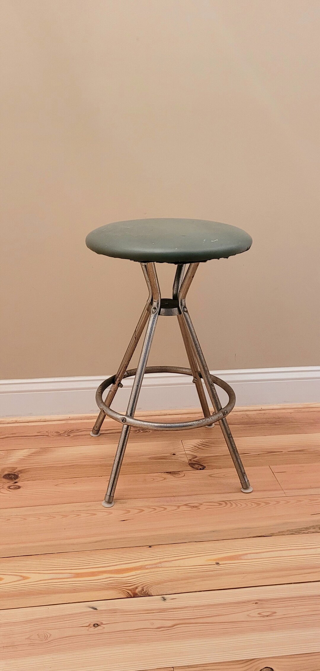 Industrial Mid-century Round Swivel Top Work Shop Bar Stool, 23 Tall ...