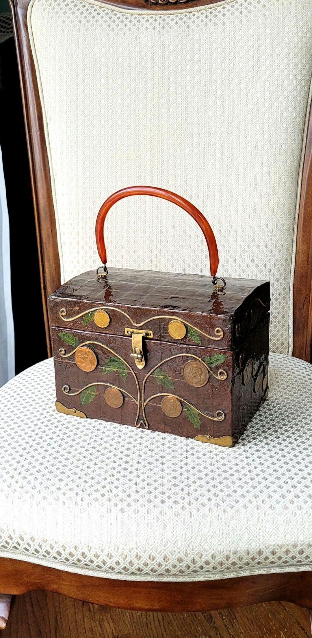 One-of-a-kind Late 1960's Wooden Box Purse Decorated W/real Vintage ...