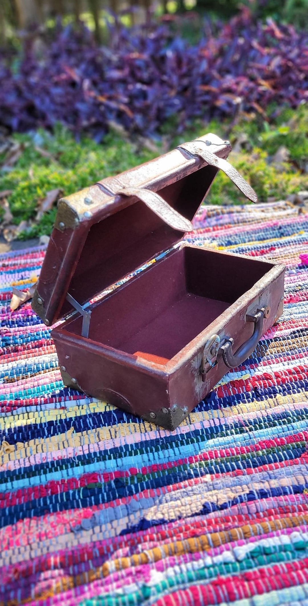 Very Old-looking Vintage Burgundy-painted Box/case/trunk. 12"x7"x5.5 ...