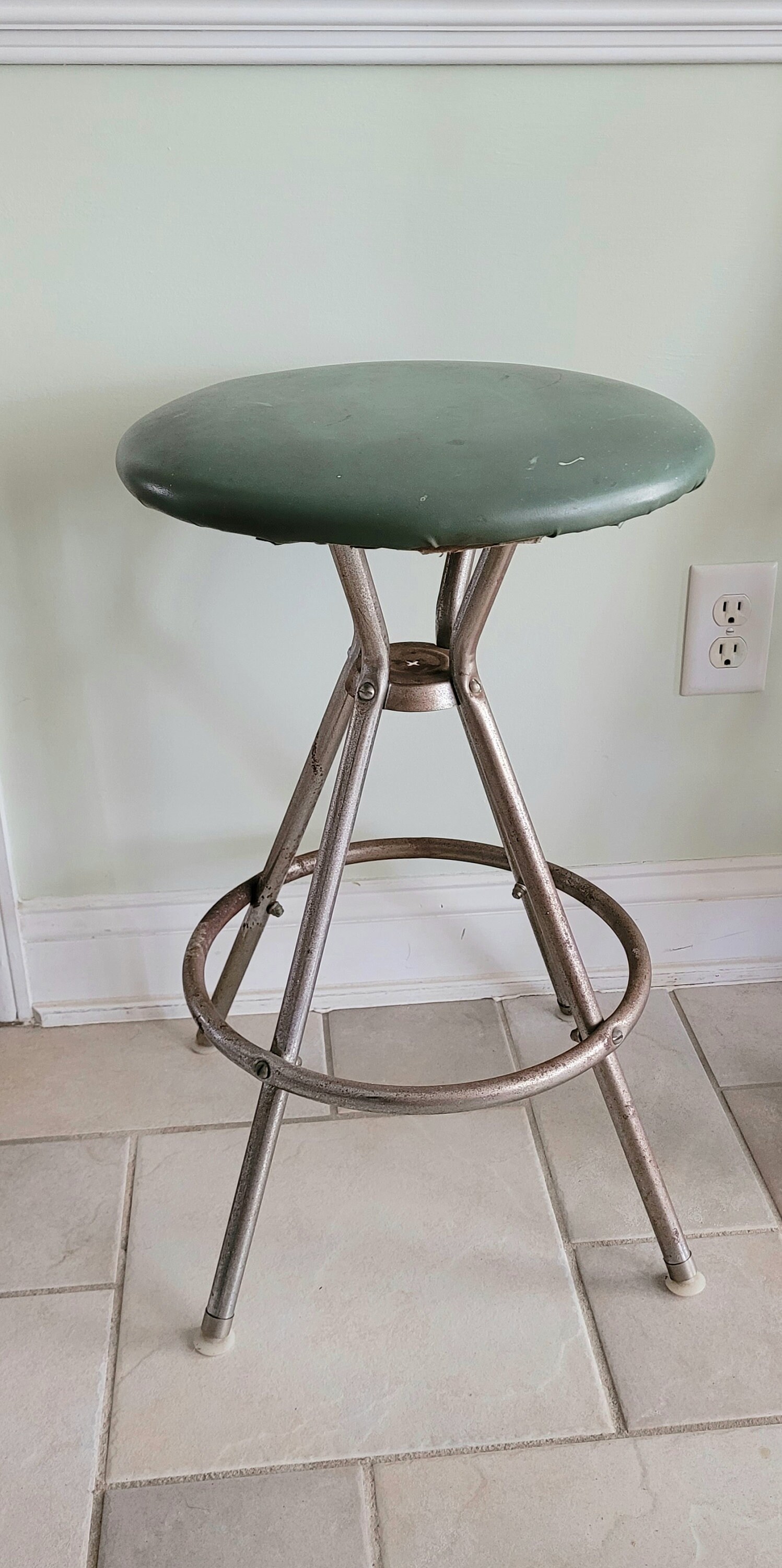 Industrial Mid-century Round Swivel Top Work Shop Bar Stool, 23 Tall ...
