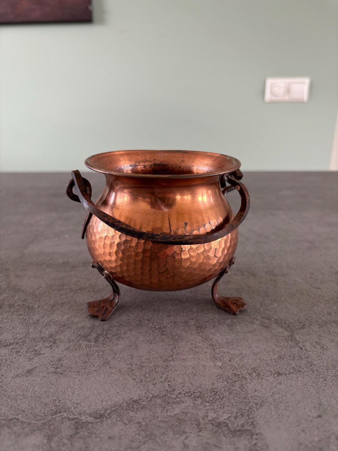 Vintage Copper Cauldron With a Handle and Graceful Feet - Etsy