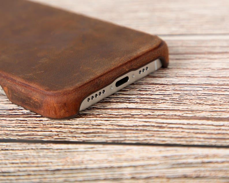 Personalized Genuine Leather Case for iPhone 17, Magsafe Compatible ...