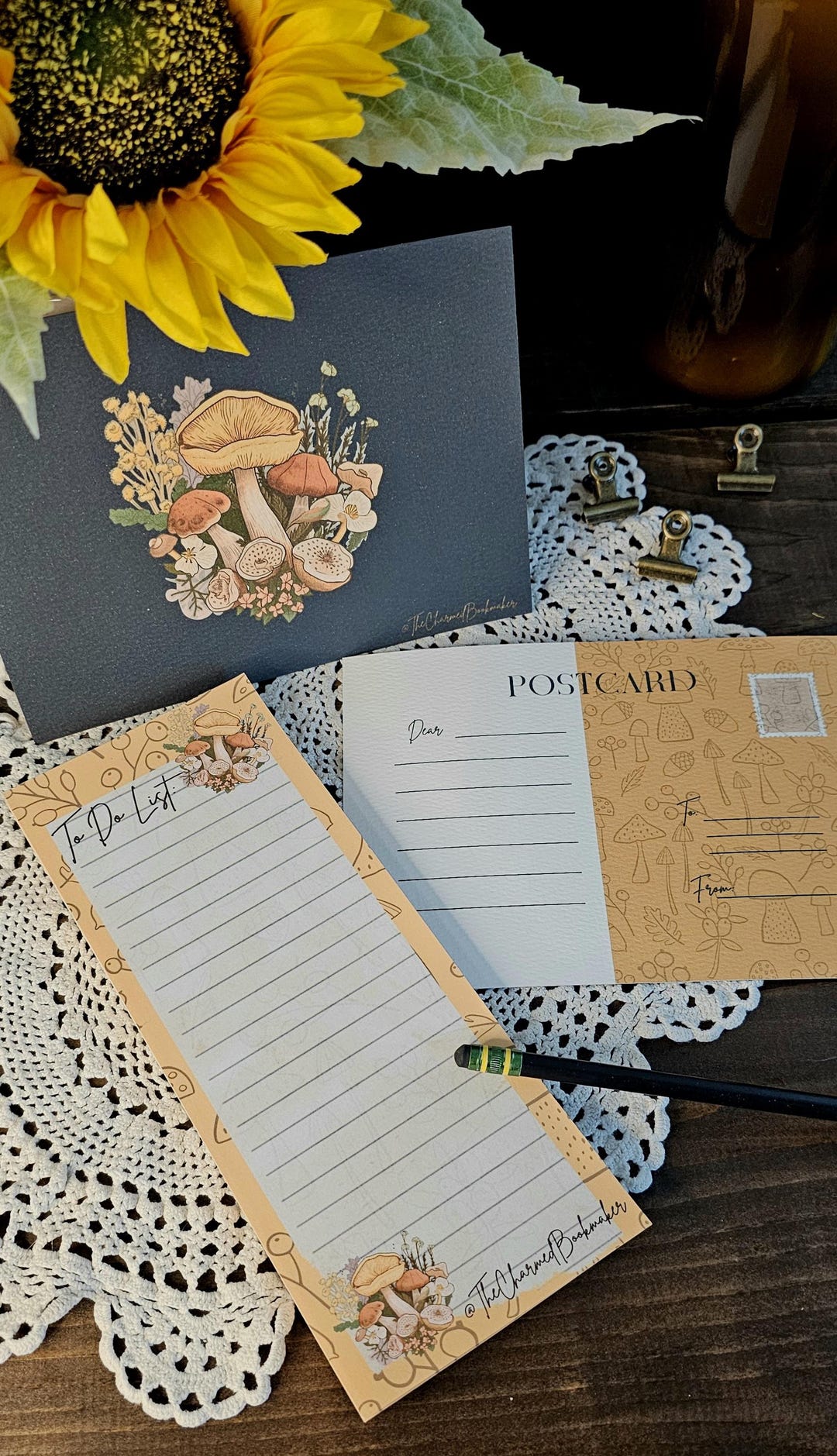 Cottagecore Collection Set Design 1, Includes 2 Postcards & 2 Magnetic ...