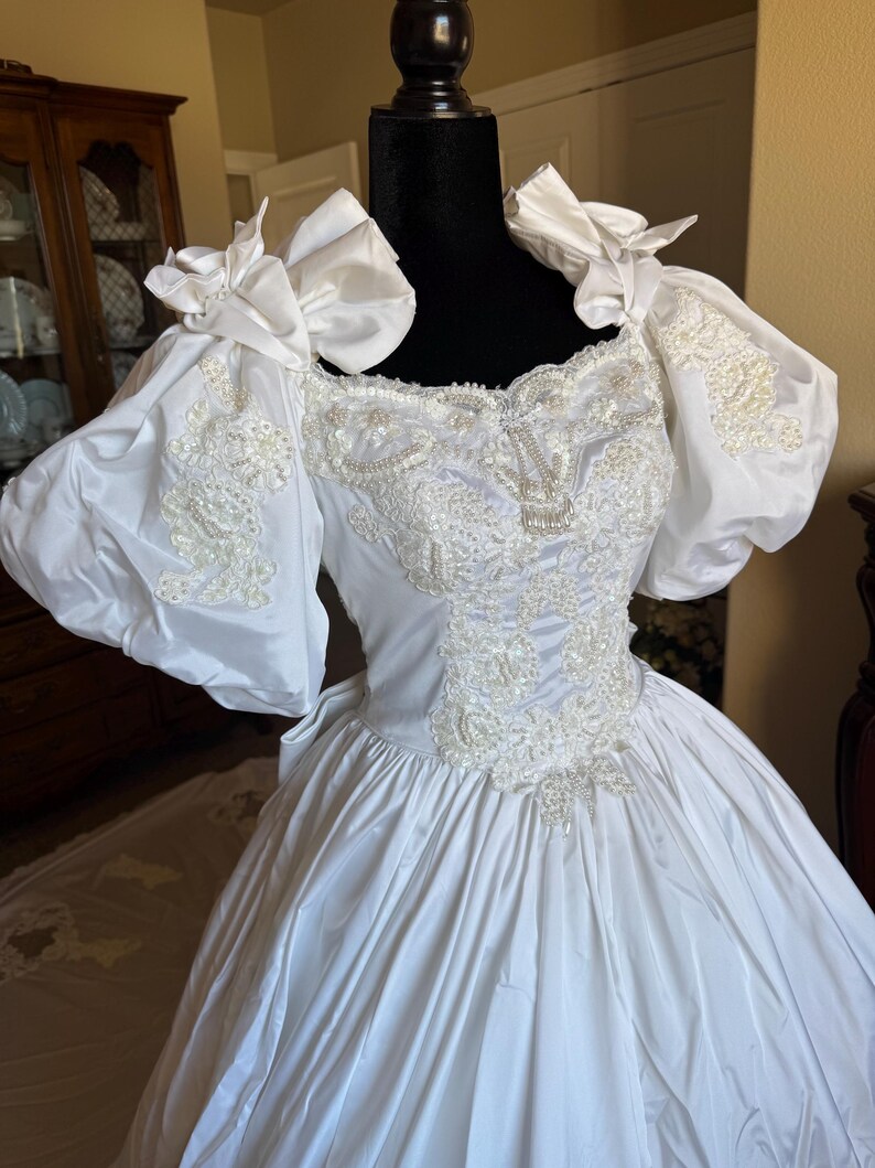 Vintage Wedding Dress | Dramatic Ball Gown With Bows and Roses, Alençon ...