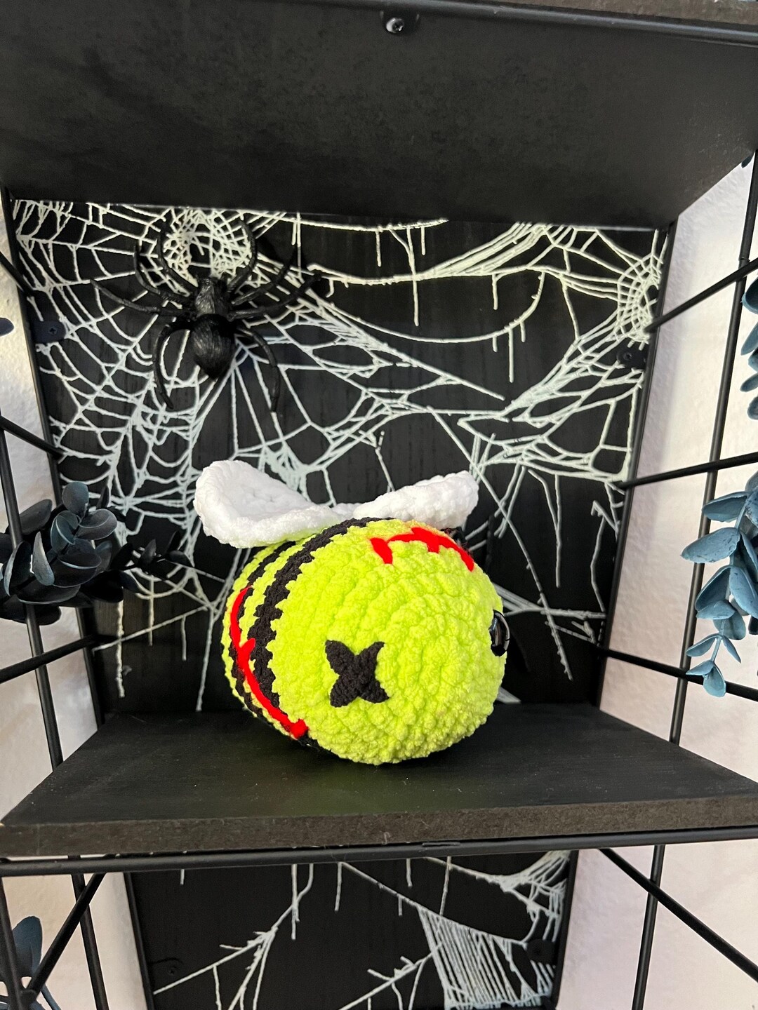 Spooky Bees, Bee Plushie, Crochet Bees, Halloween Plushies, Fall Gift ...