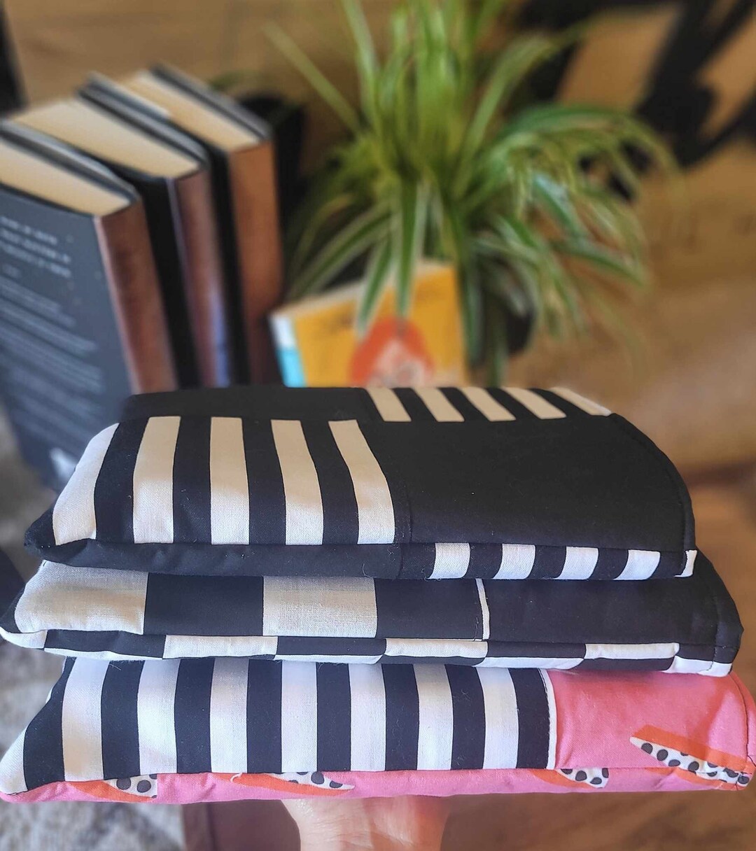 Customizable Book Sleeve / Cover - Etsy