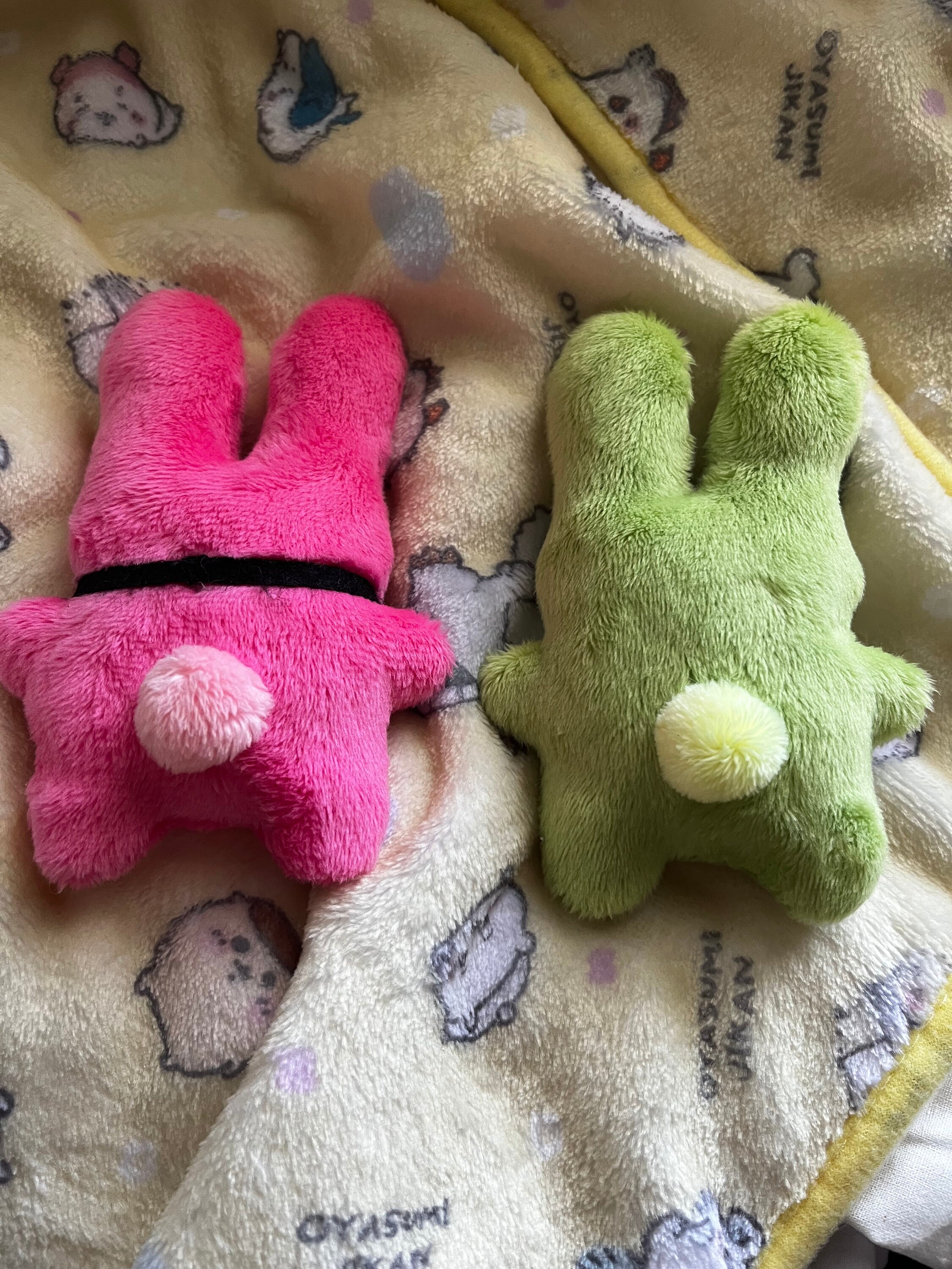 PREORDER Sarg von Andy und Leyley Bunny Plushies - Etsy Schweiz