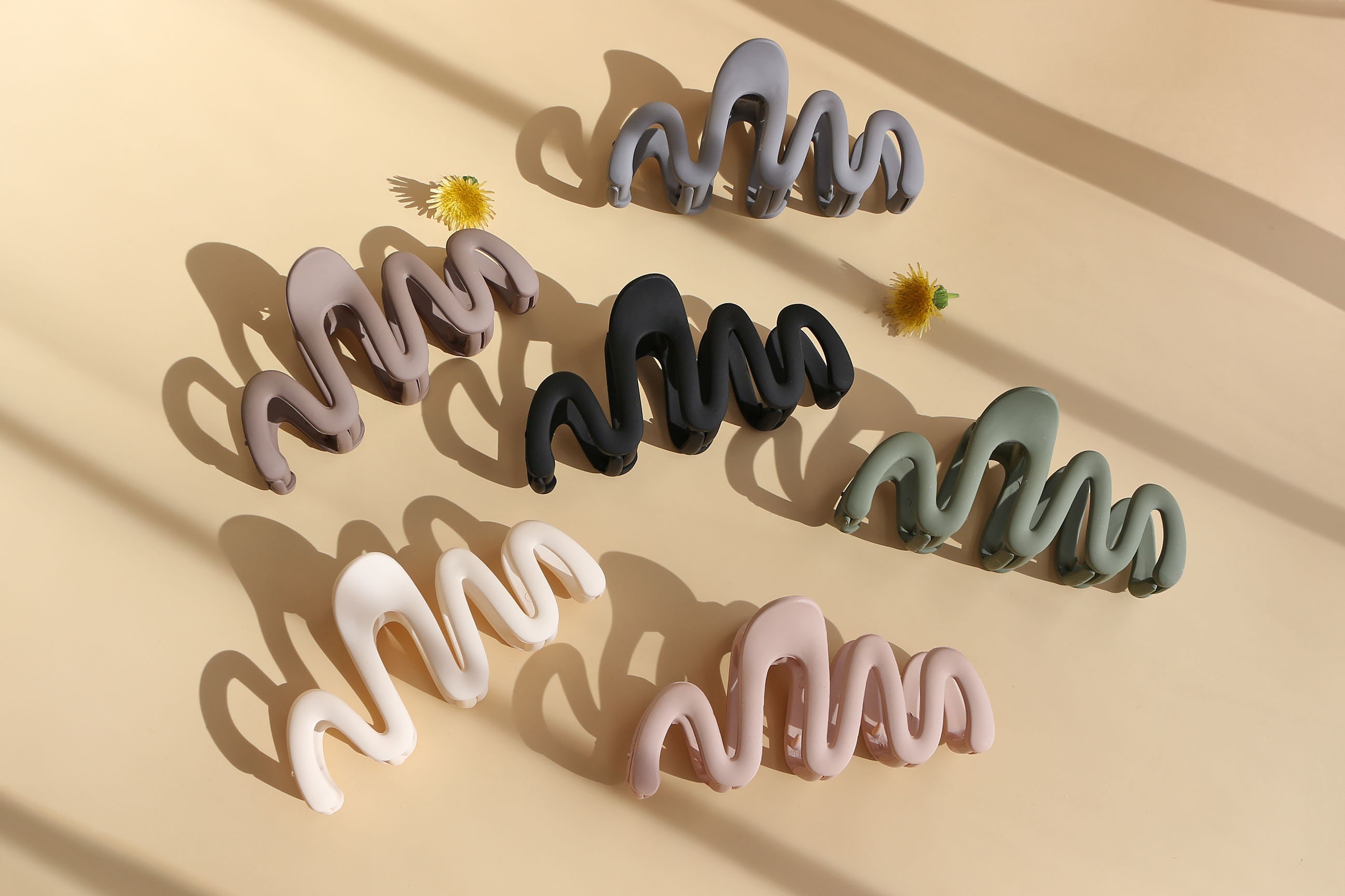 Matte Wavy Claw Clips Hair Accessories for Thick and Thin Hair 6 Colors ...