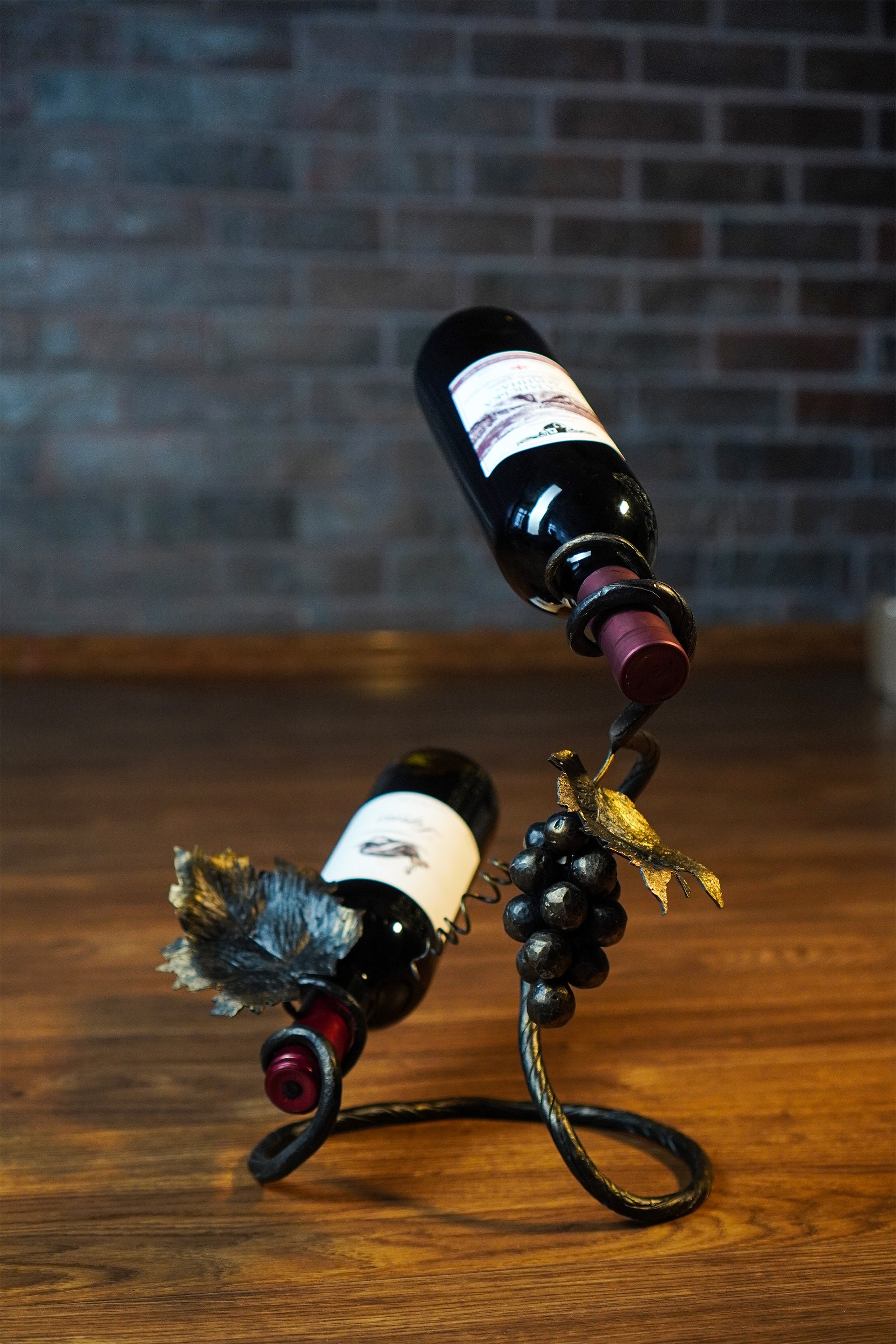 Black Metal Wine Bottle Holder Stylish Dining Table Decor and Wine ...