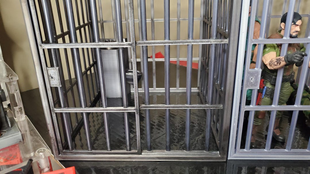 1 New York Holotable, 1 Wartable, 1 Jail Cell 14 Cinder Blocks 1/12 ...