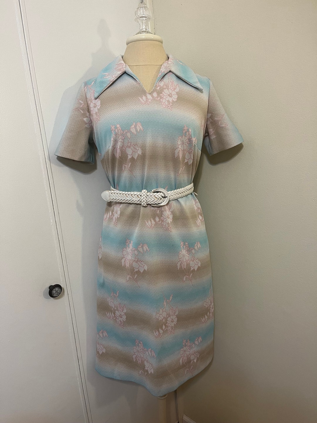 Vintage 1960s Dagger Collar Floral Mod Shift Dress - Etsy