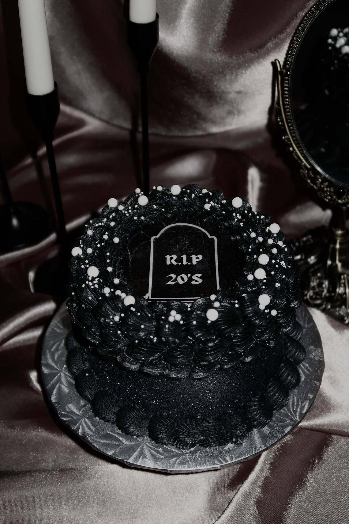 Taylor Swift Reputation Viral Burnaway Cake how To Guide as Seen on ...