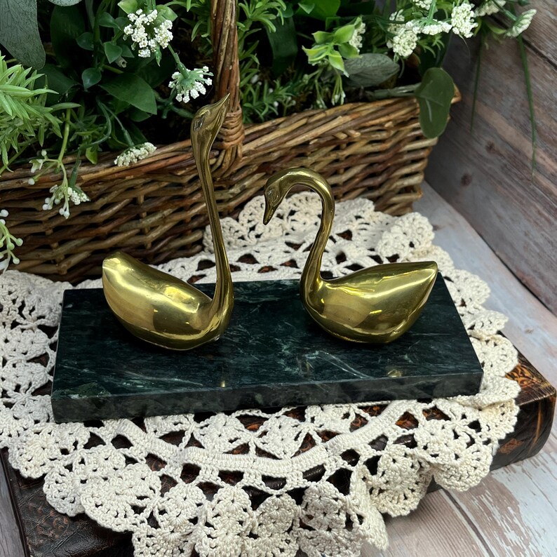 Vintage Solid Brass Swans Mounted on a Dark Green Marble Base Brass ... Vintage Solid Brass Swans Mounted on a Dark Green Marble Base Brass ...