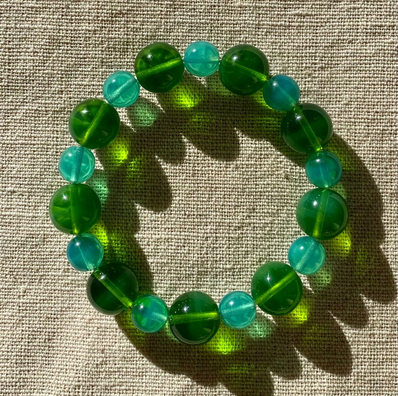 Uranium Glass & Peridot Glass Stretch Bracelet - Blue Green Large UV ...