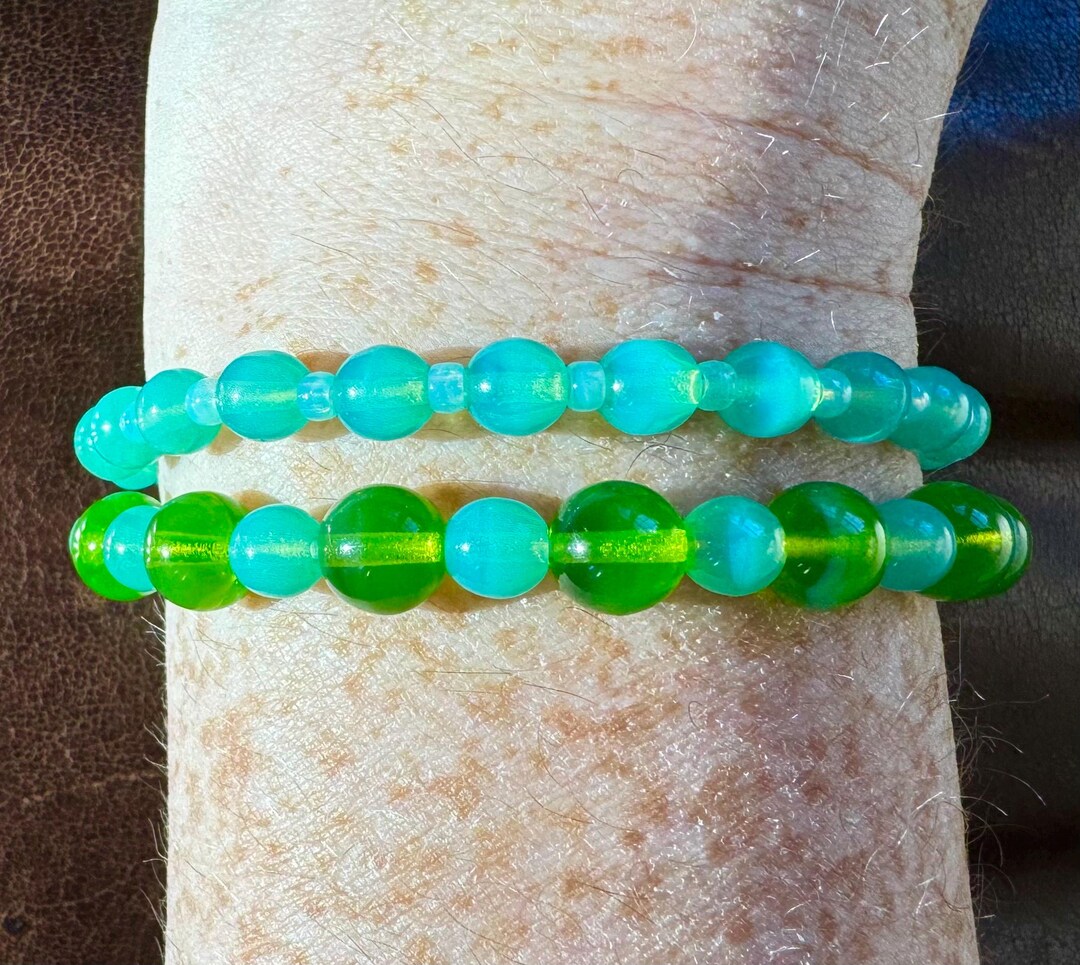 Pair of 2 Uranium Glass & Peridot Glass Stretch Bracelets - Blue Green ...