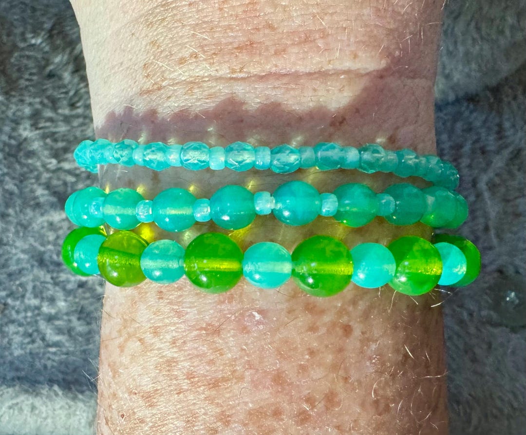 3 Uranium Glass & Peridot Glass Stretch Bracelets - Blue Green Large UV ...