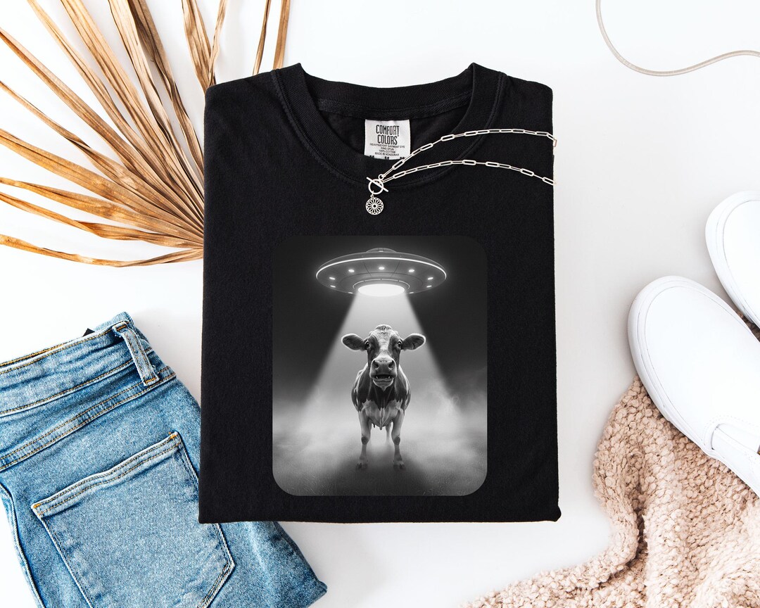 Cow Abduction UFO T shirt Funny Realistic Cow With Flying Saucer Etsy cow-abduction-ufo-t-shirt-funny-realistic-cow-with-flying-saucer-etsy