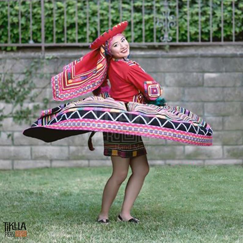 Traditional Peruvian Dress, "valicha" Costume, Typical "valicha ...