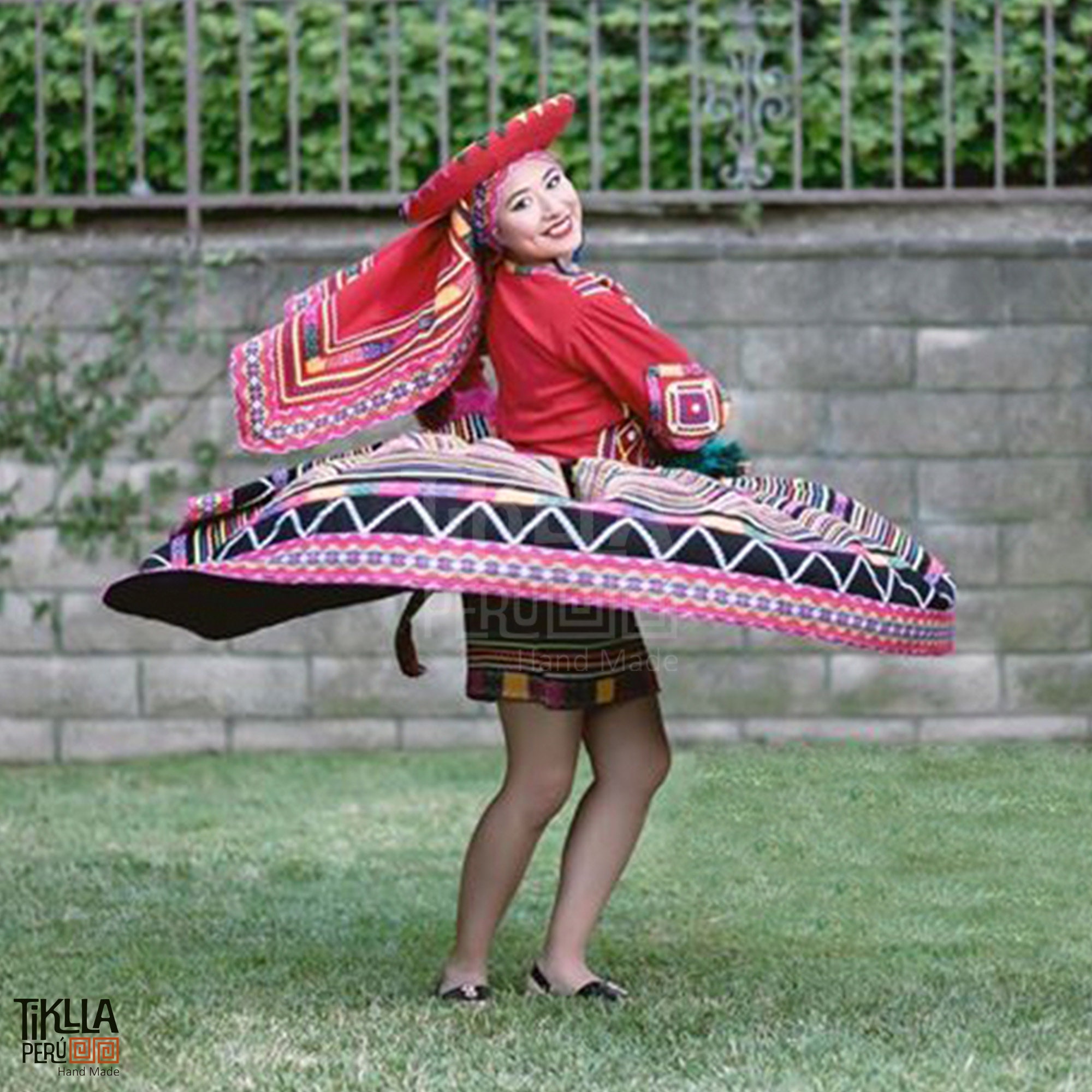 Traditional Peruvian Dress, "valicha" Costume, Typical "valicha ...