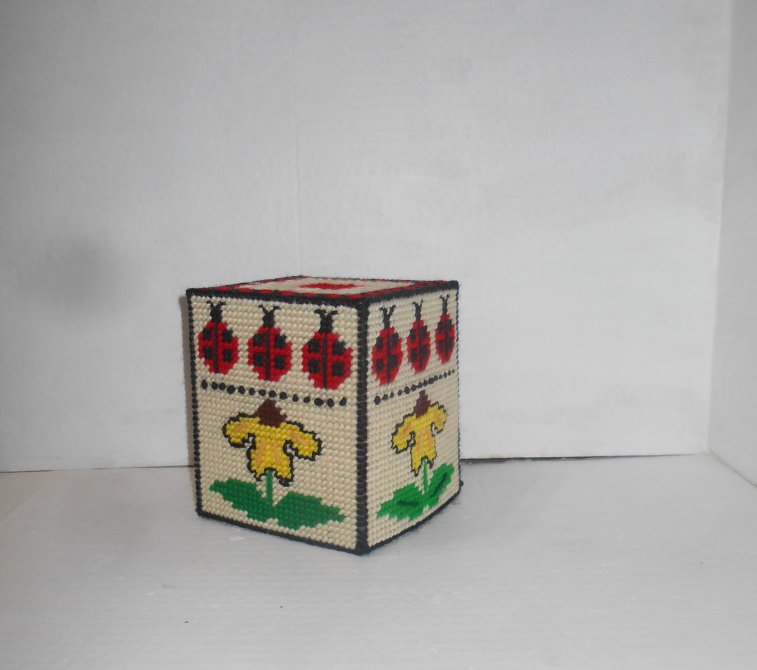 Ladybug & Daisy Tissue Box Cover - Etsy
