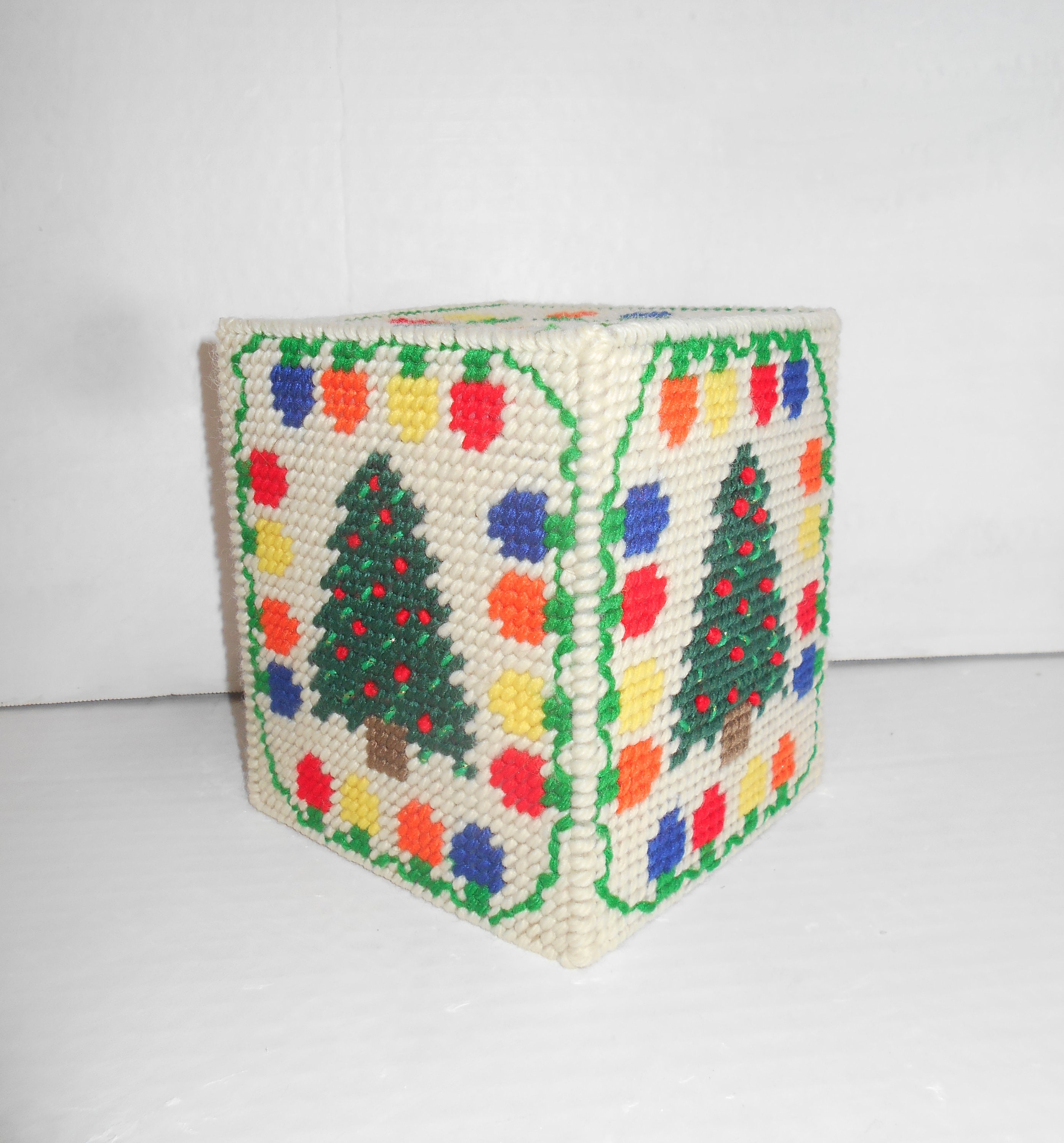 Christmas Tree and Lights Tissue Box Cover - Etsy