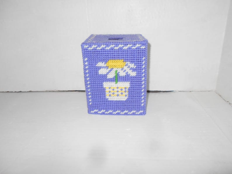 Daisy Tissue Box Cover - Etsy